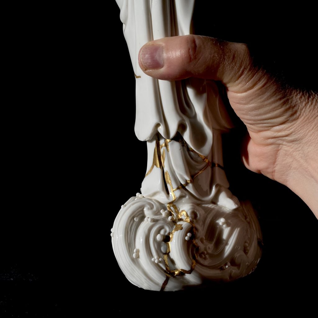 Guanyin-Porzellanstatue in 42 Stücken – kintsugi.i.see